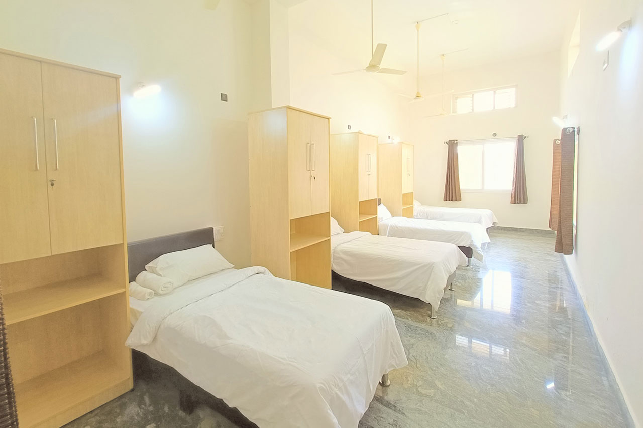 About BIYC – Bellur Iyengar Yoga Center