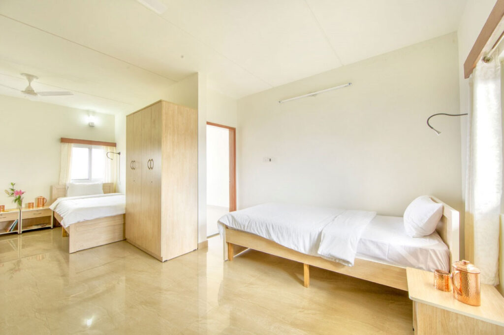 About BIYC – Bellur Iyengar Yoga Center