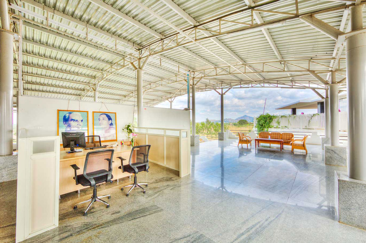 About BIYC – Bellur Iyengar Yoga Center